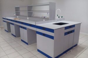 Jasa Pembuatan Meja Laboratorium Terbaik dan Terpercaya - Ditsalab